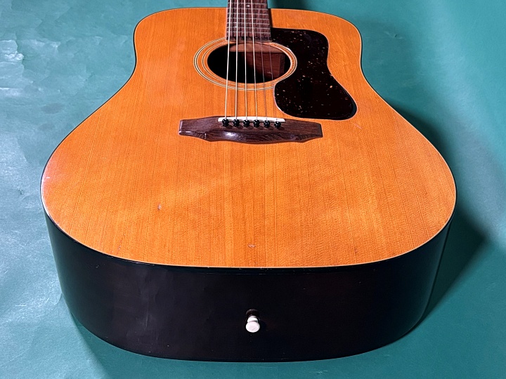 GUILD D-35 NT 1981